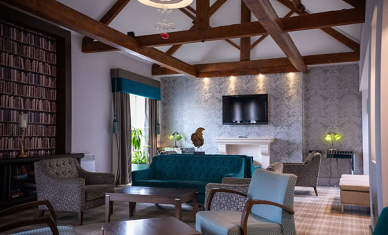 English Gardens & Stately Past